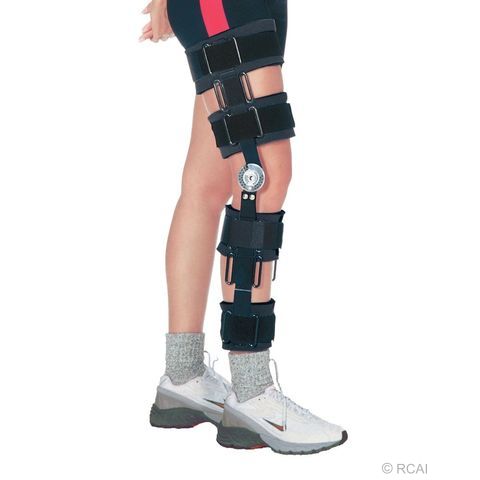 Best Fitting Knee Immobilizer | Moisture Wicking | Medical Grade USA ...